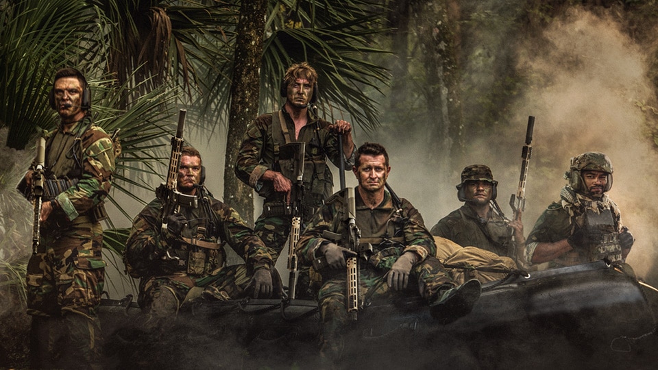 《決勝時刻》捐助計劃（C.O.D.E.）守護者組合包 - 《決勝時刻》 | Battle.net